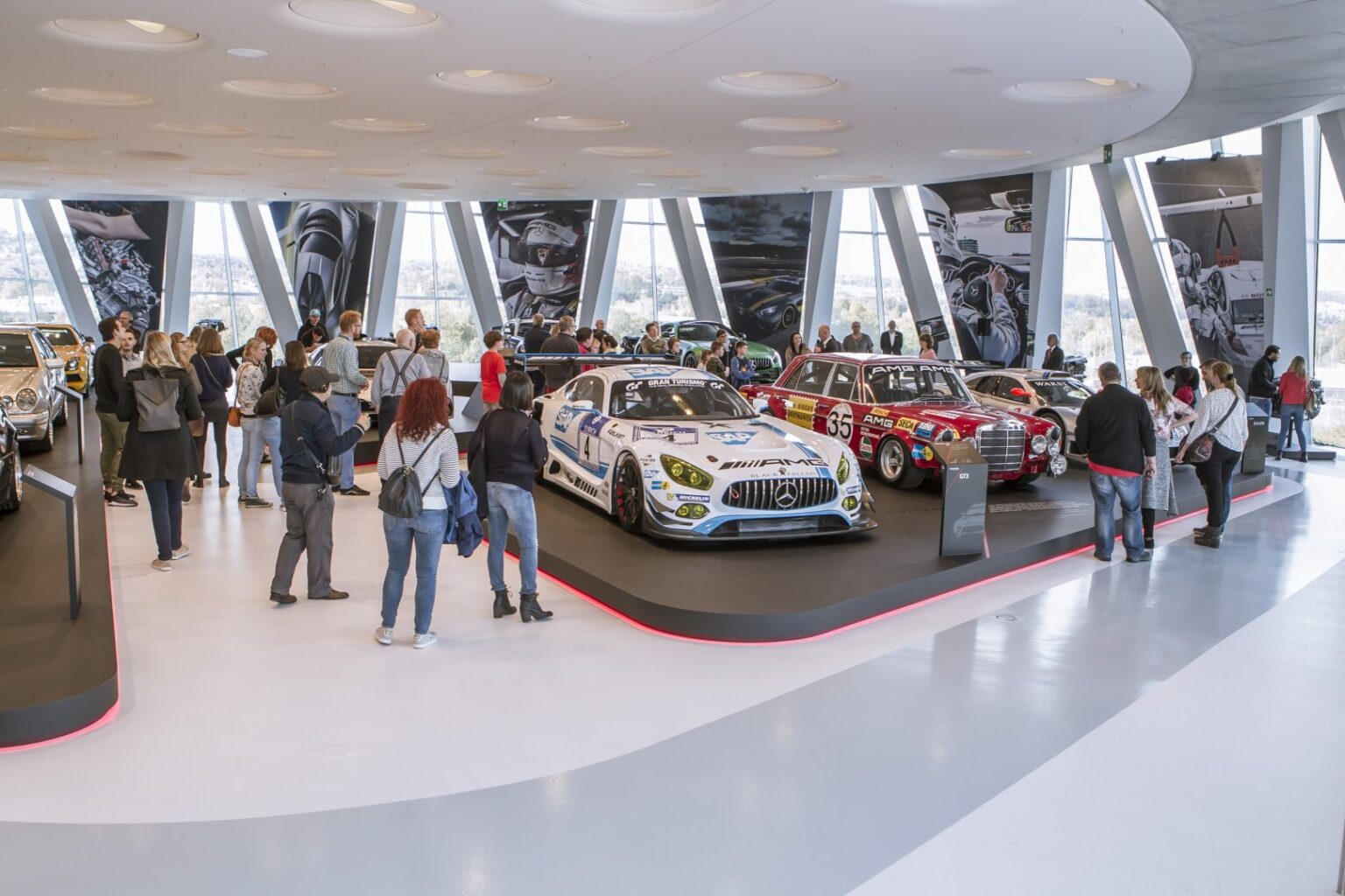 Exposición "50 años de AMG" en el museo Mercedes - Academia del Motor